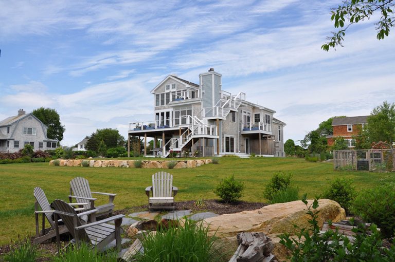 The Top 12 Three-Story Prefab Homes