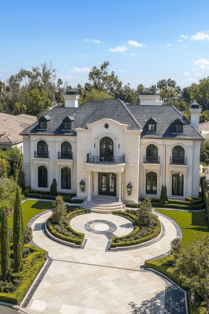 90 Stunning Luxury Homes That Redefine Opulence