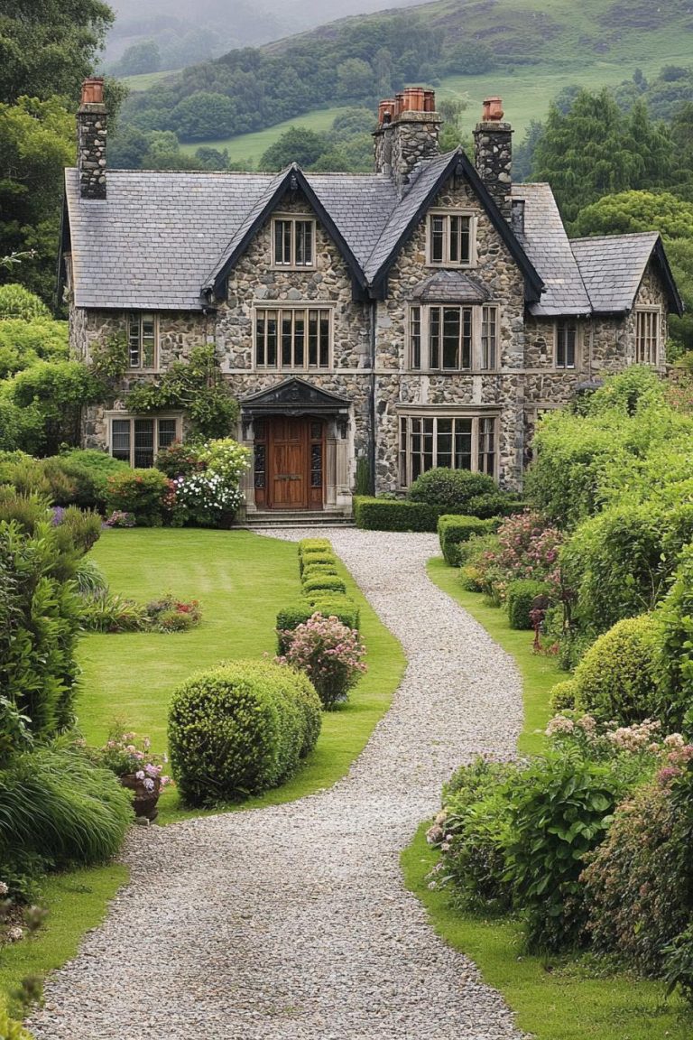 68 Charming British Country Houses Steeped in Tradition