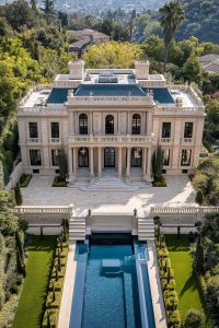 41 Jaw-Dropping Mega Mansions That Redefine Luxury