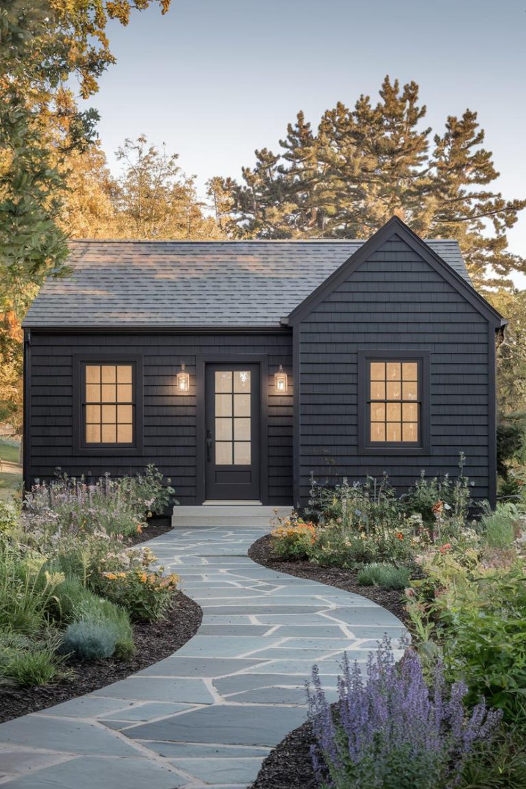46 Bold Black Cottages That Prove Dark Can Be Cozy