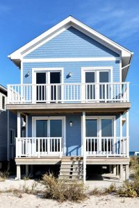 36 Stunning Beachfront Homes with Breathtaking Views