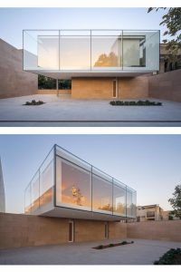 19 Glass Facade Building Designs That Reflect Modern Elegance