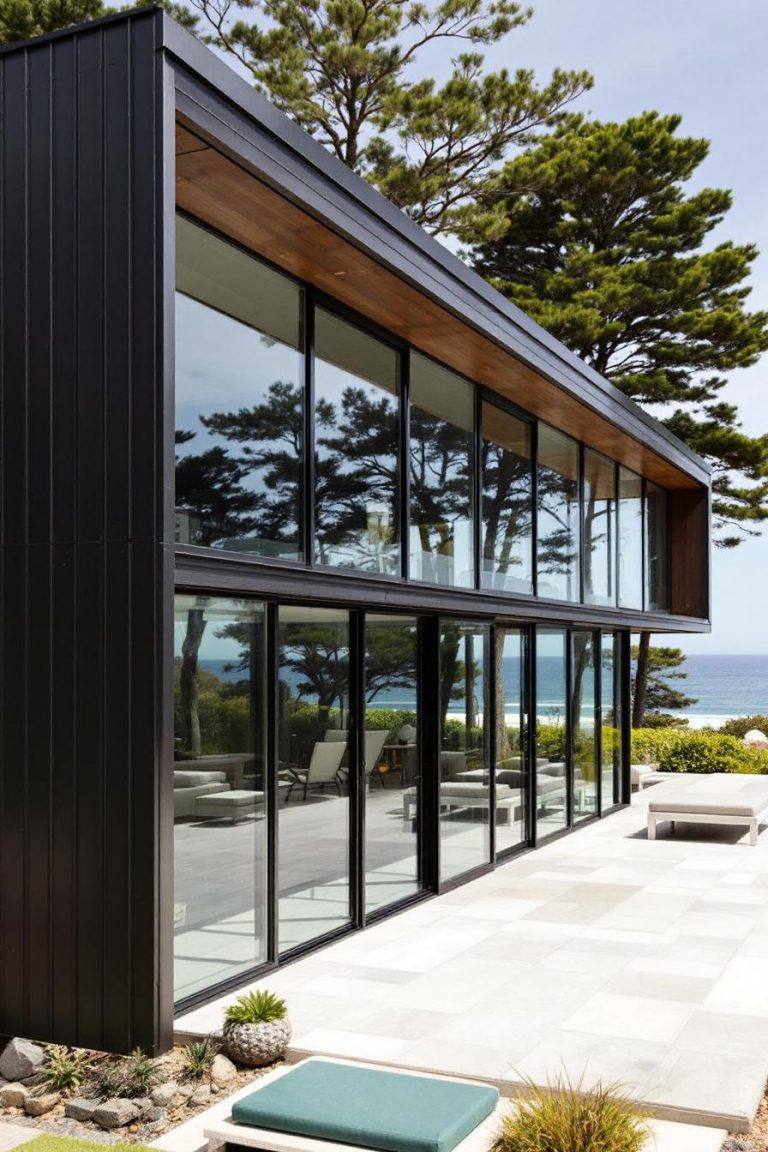 31 Mid-century Modern Beach Houses with Timeless Style