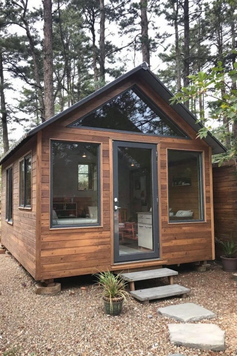 32 Cottage Sheds That Charm and Delight