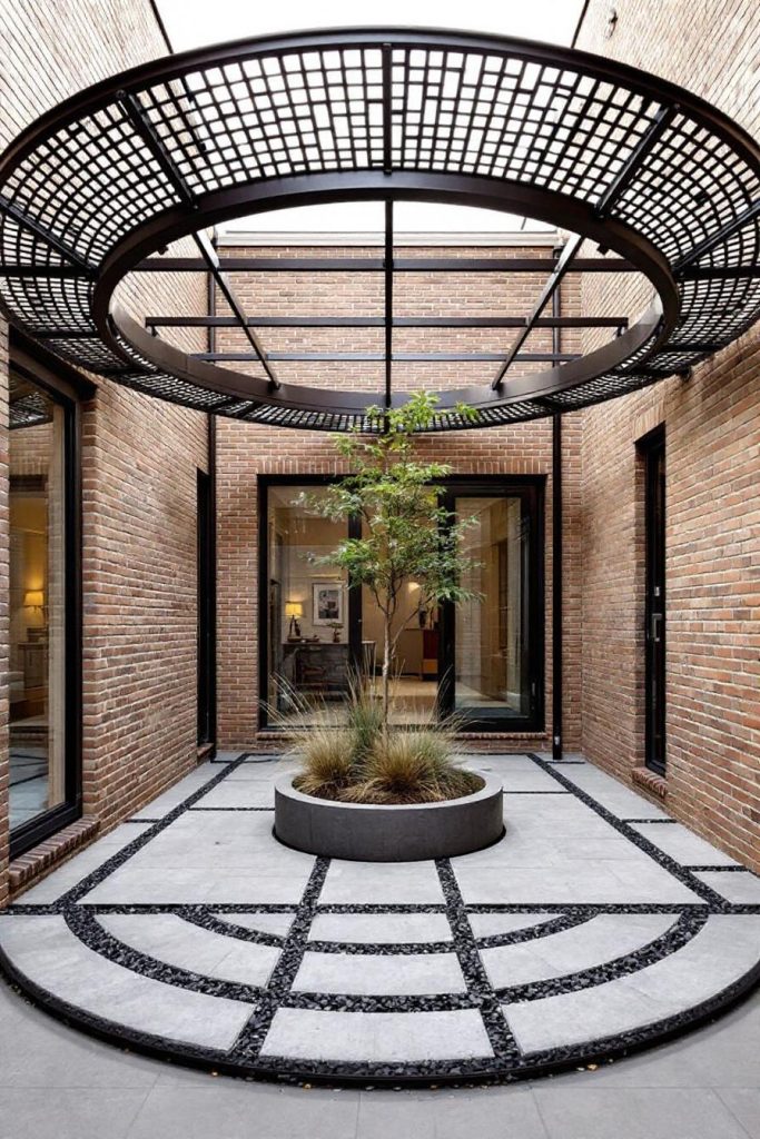 31 Open Courtyard Designs That Merge Nature and Architecture