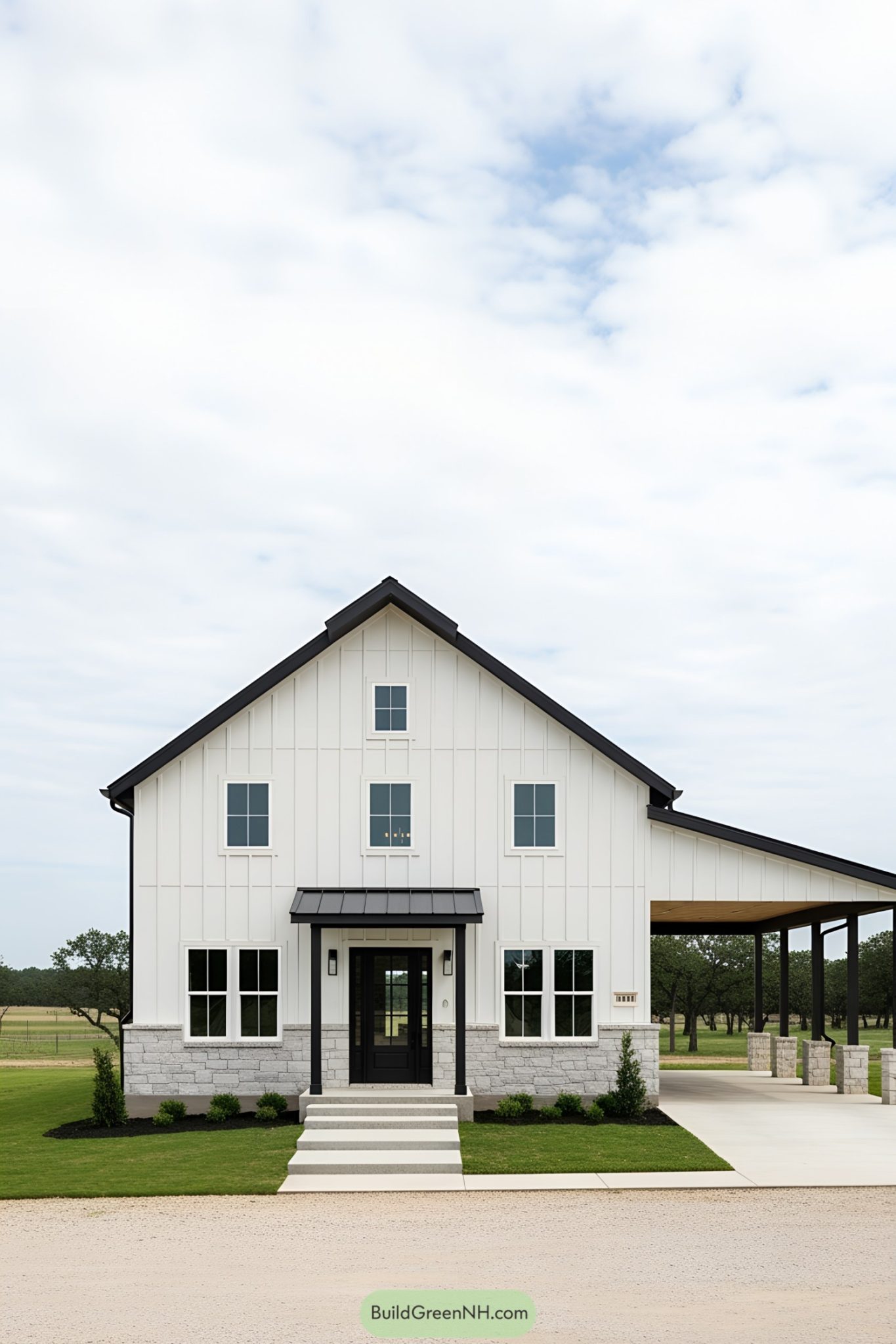 25 Black And White Barndominiums That Will Make You Say Yeehaw