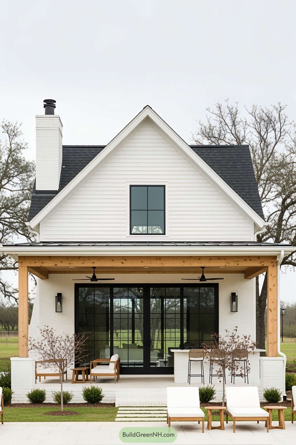 25 Farmhouse Pool Houses That Will Make You Want to Dive In
