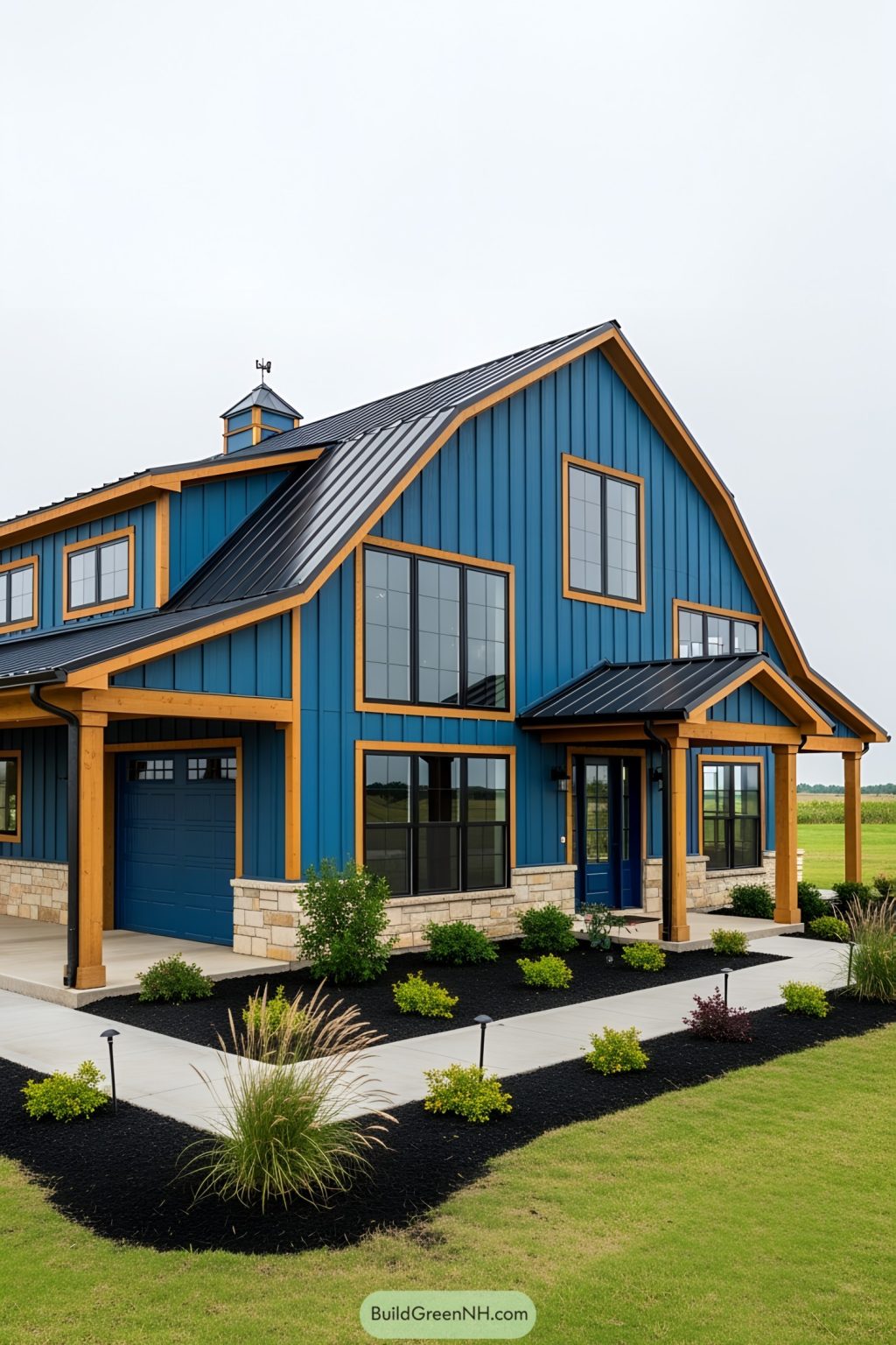 25 Blue Barndominiums That Will Make You Swoon