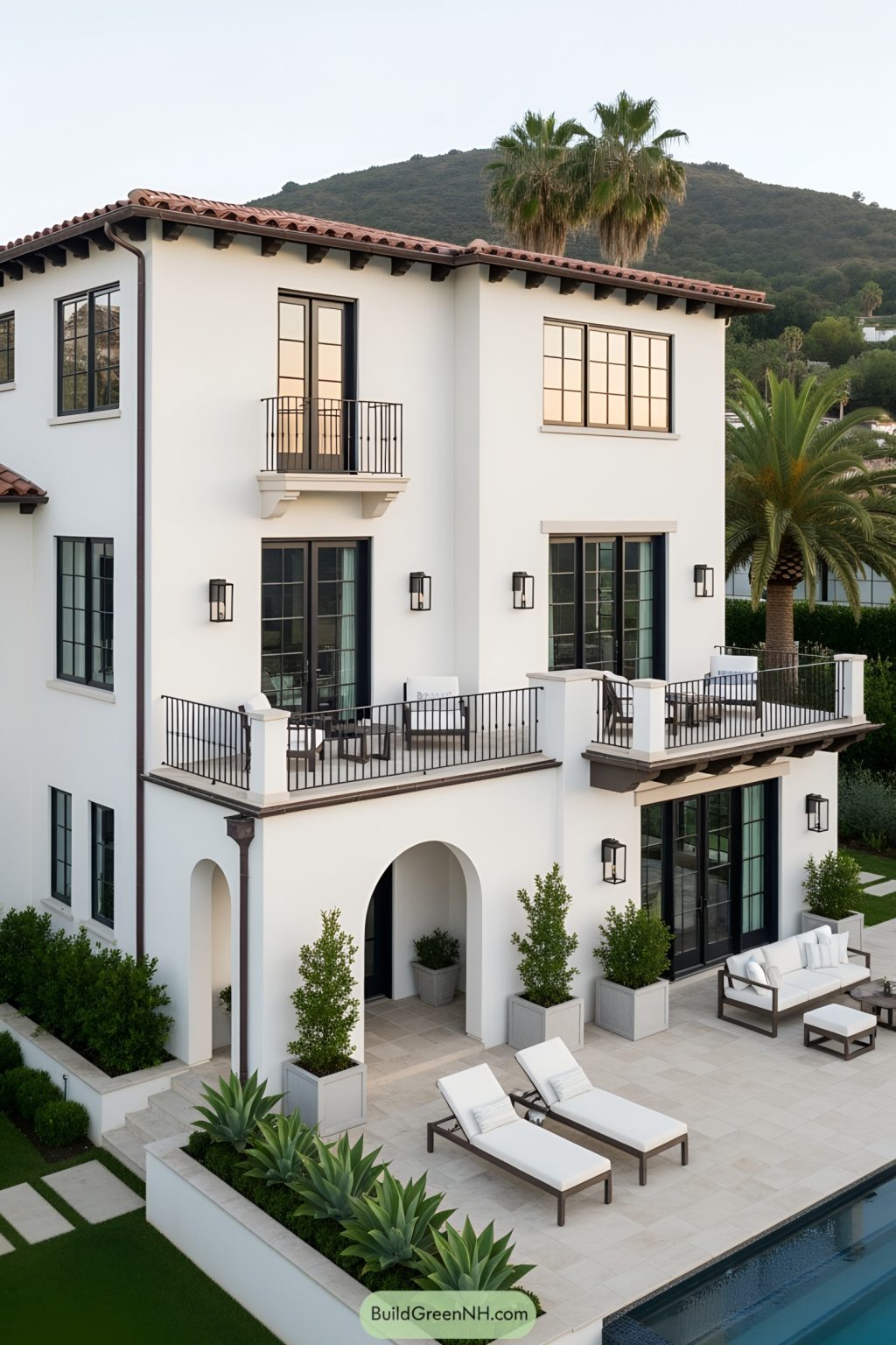 25 Mediterranean Houses With Terraces That Will Transport You to Paradise