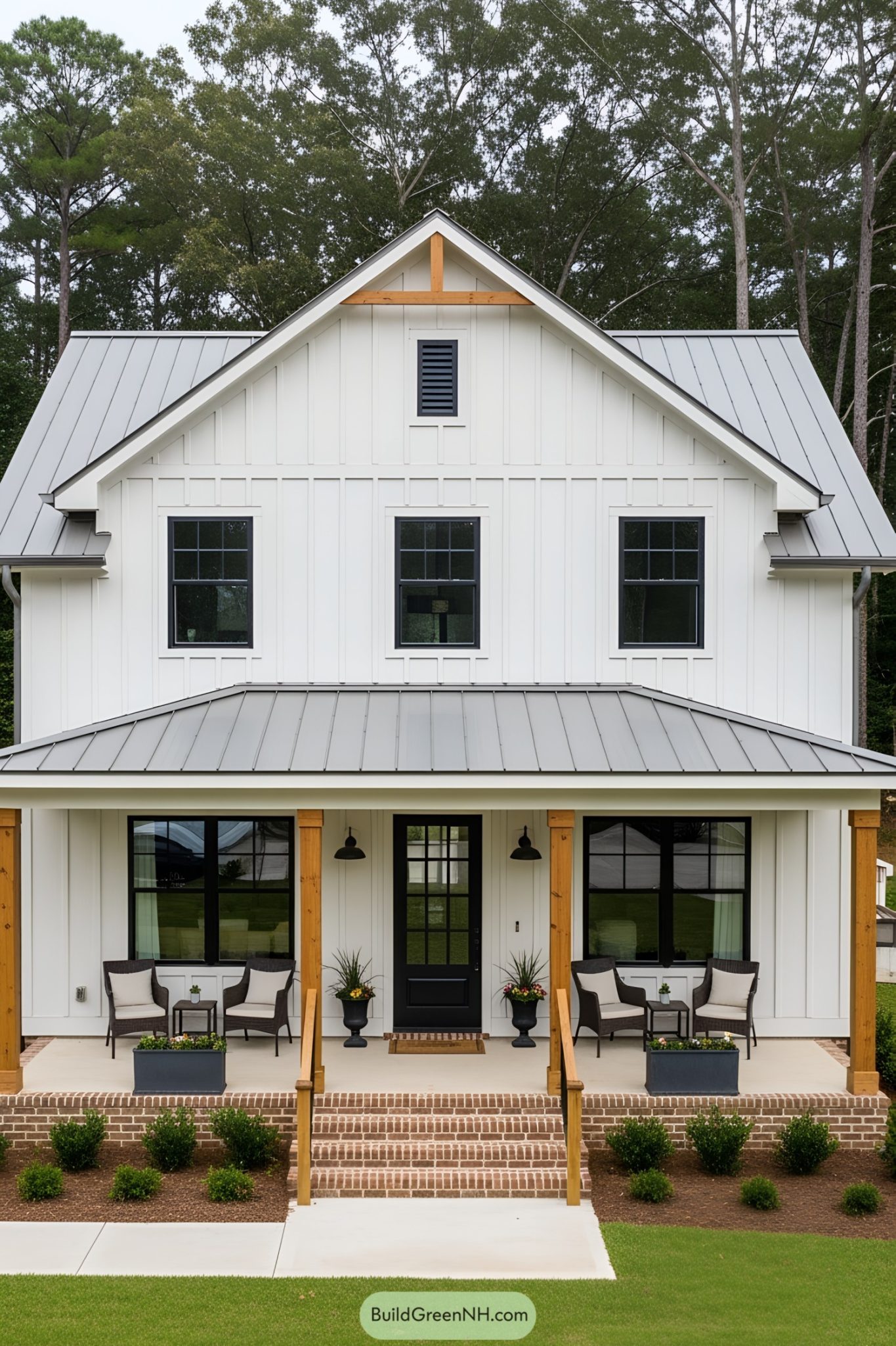 20 Small Traditional Houses That Will Charm Your Socks Off