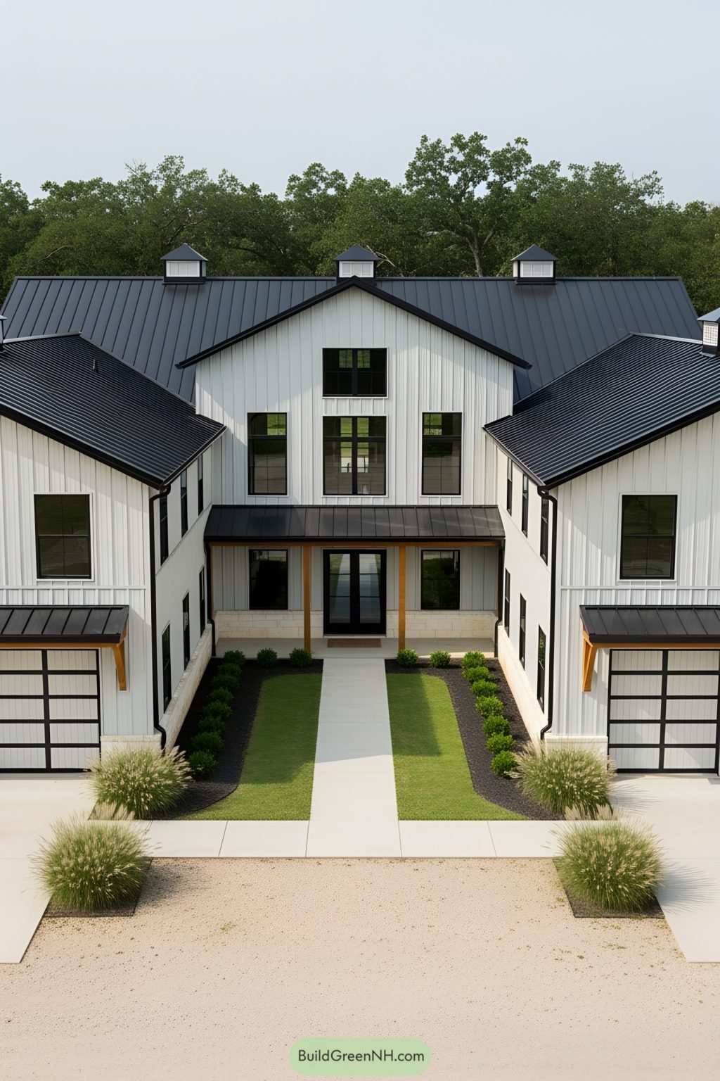19 U-Shaped Barndominiums with Courtyards You’ll Love