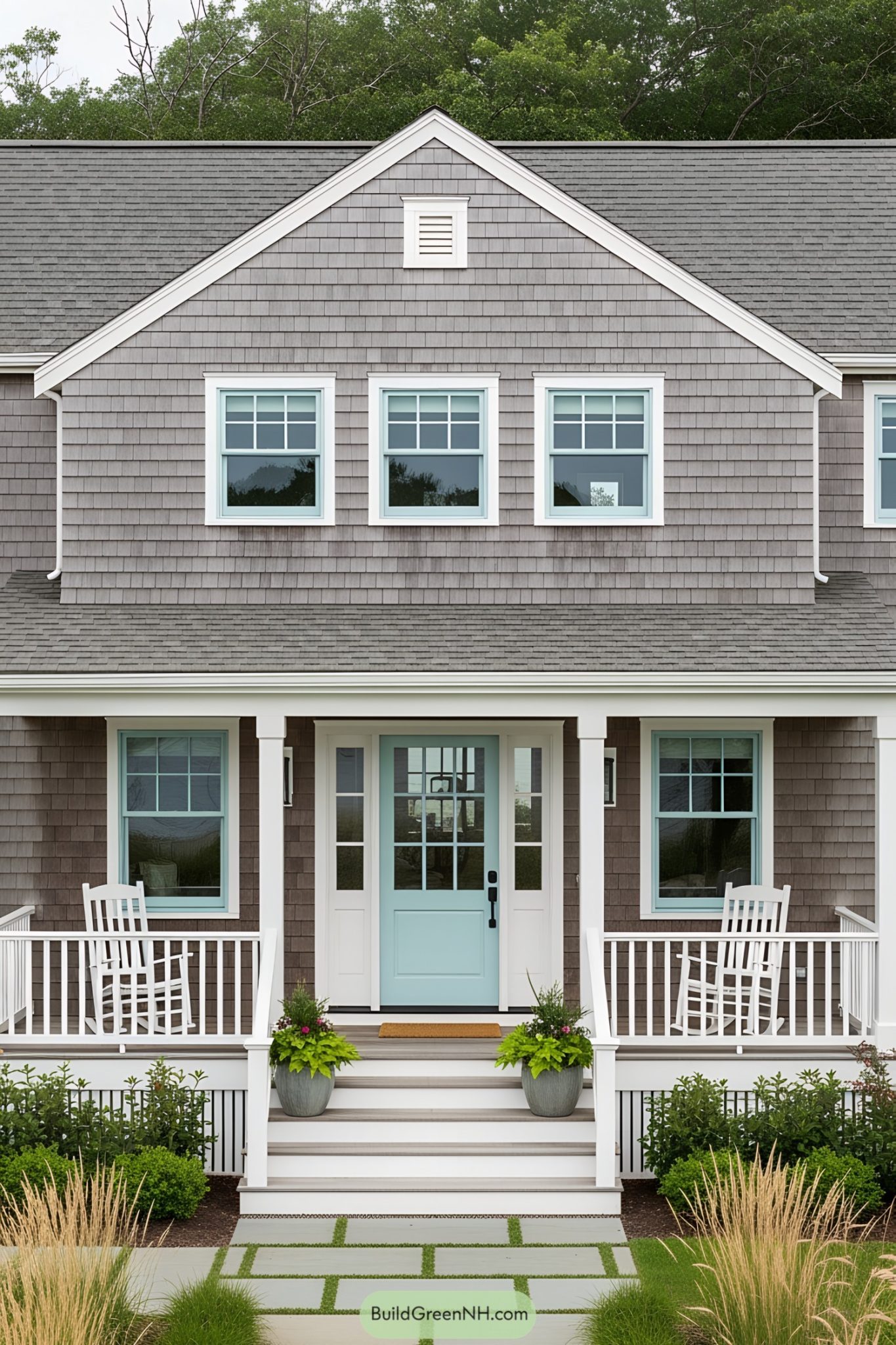 22 Coastal Cottage Houses That Make You Want to Trade Your Suit for Sandals