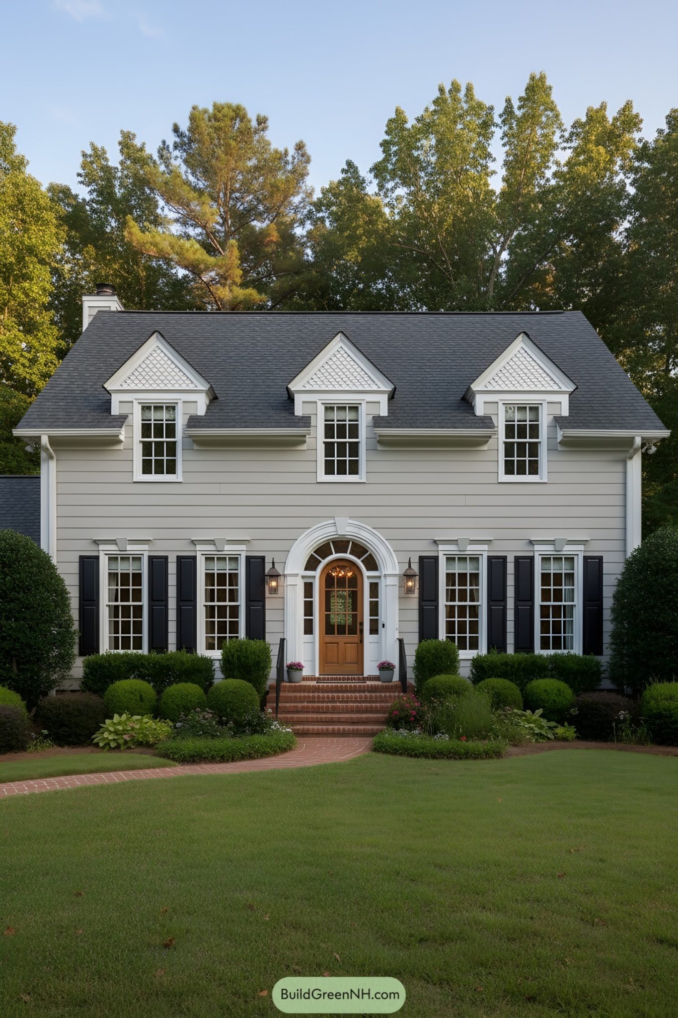 24 Traditional Suburban Houses That Wow and Woo
