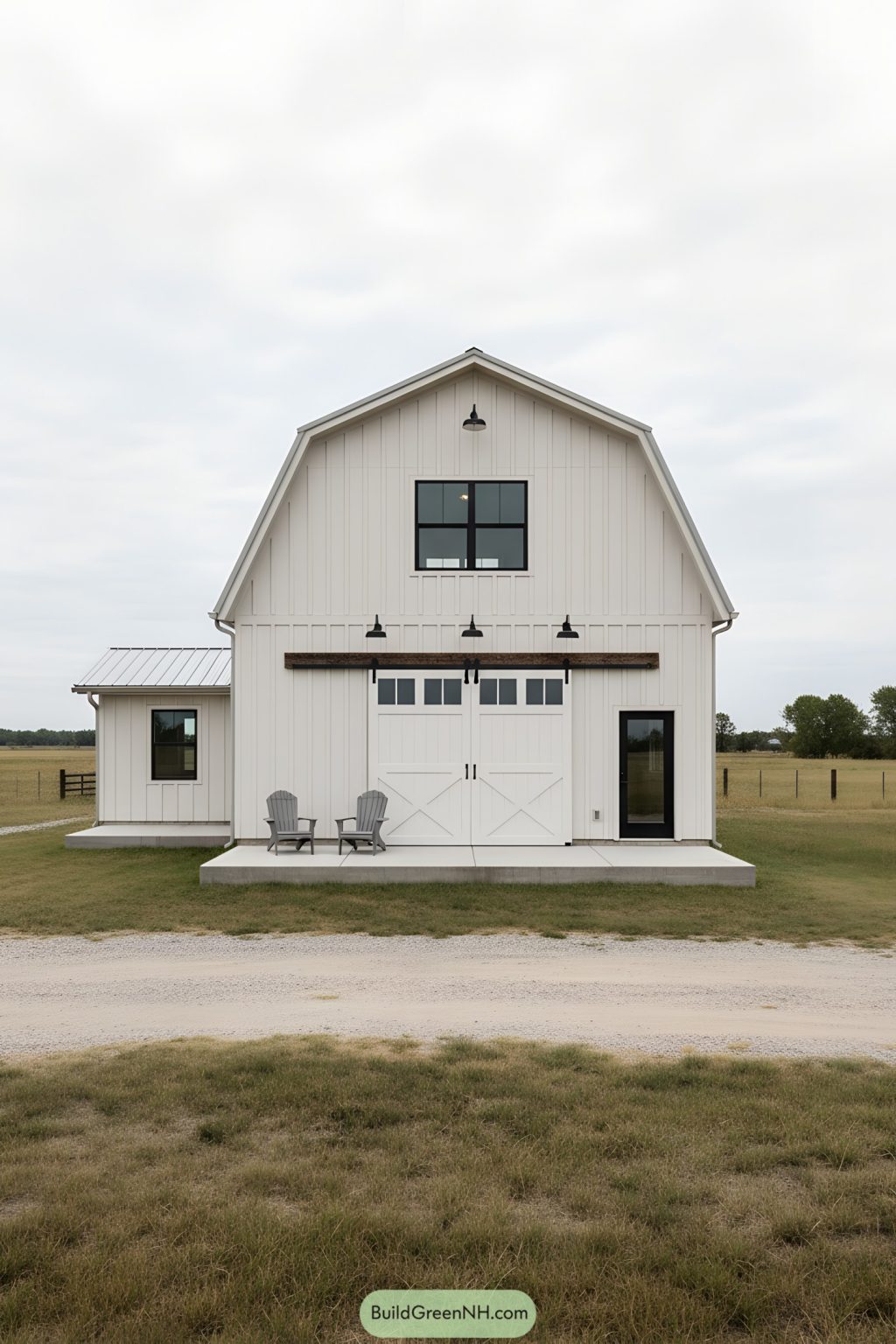 24 Gambrel Barn Houses for Maximum Space and Charm