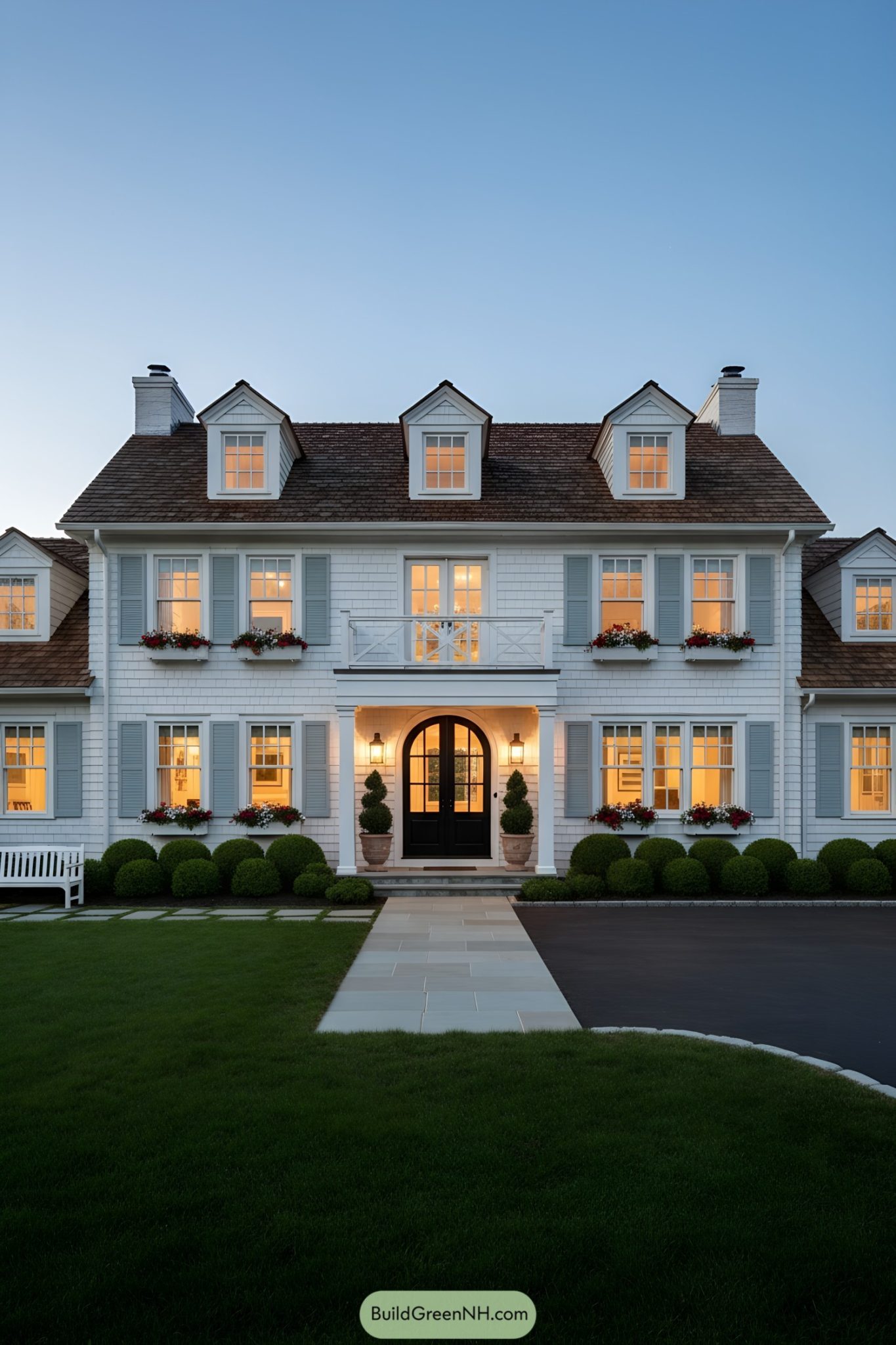 21 Modern Colonial Houses That Blend Traditional and Trendy