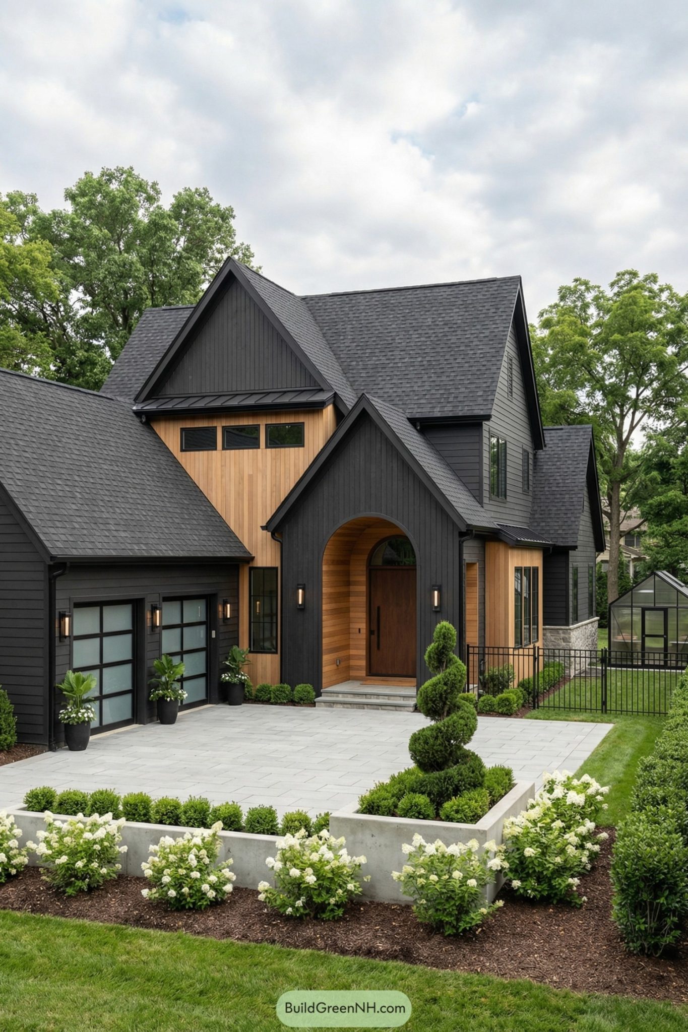 25 Modern Dark Cottages with Subtle Exterior Drama