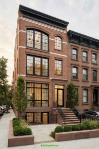 24 Brownstone Houses That Feel Cozy Without Feeling Small